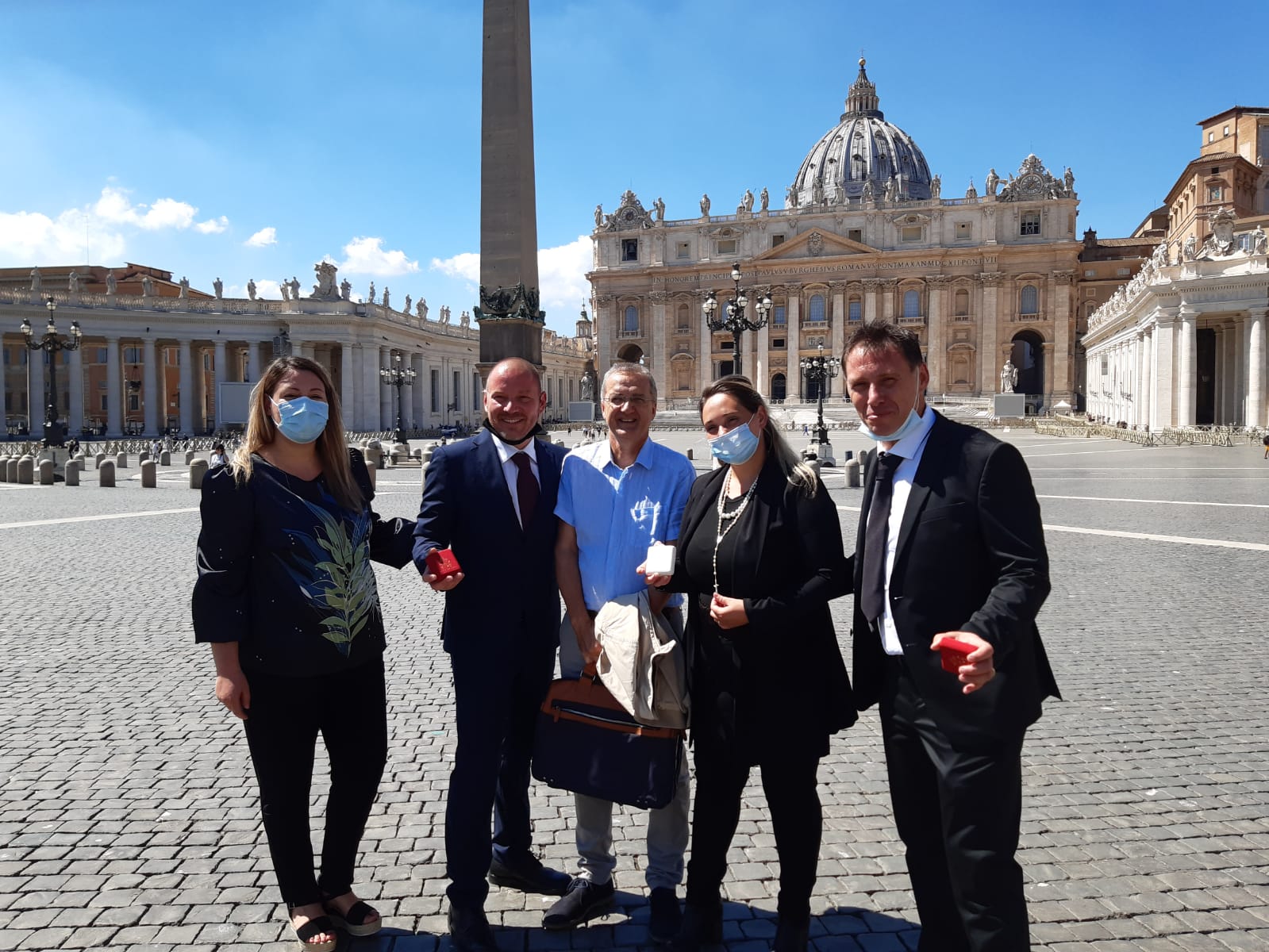 I 4 infermieri, i fratelli Mautone, ricevuti dal papa - Città Nuova