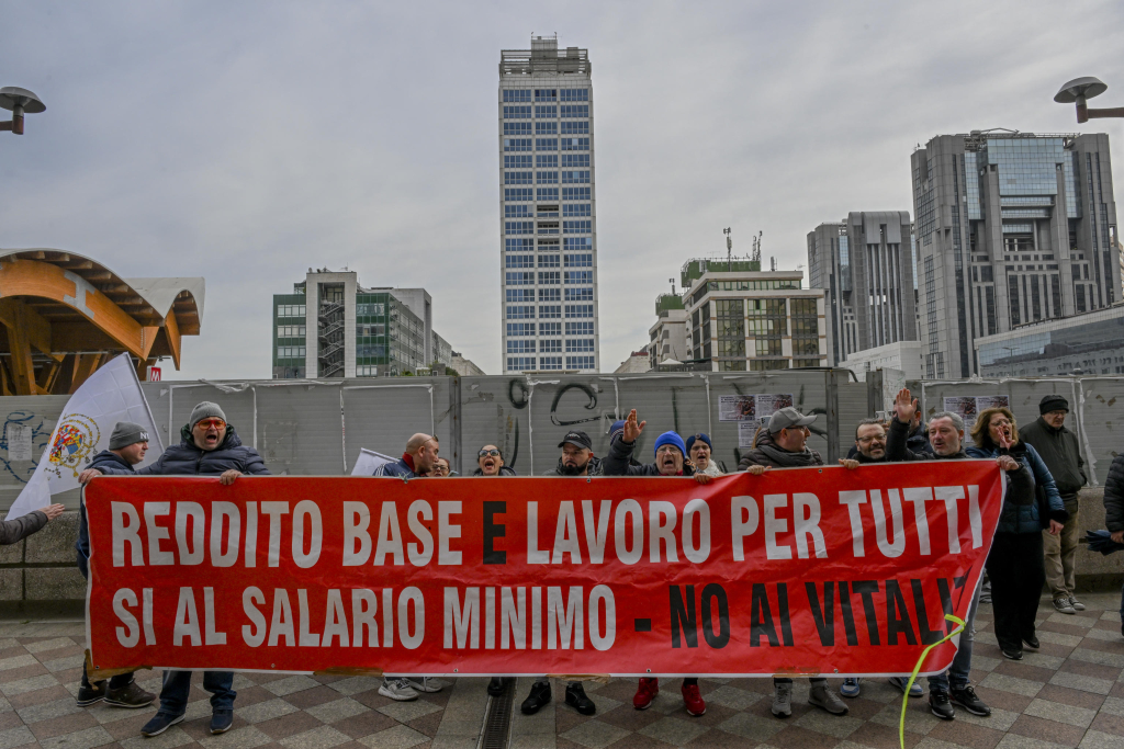 Aumentare lo stipendio ai ministri? - Città Nuova